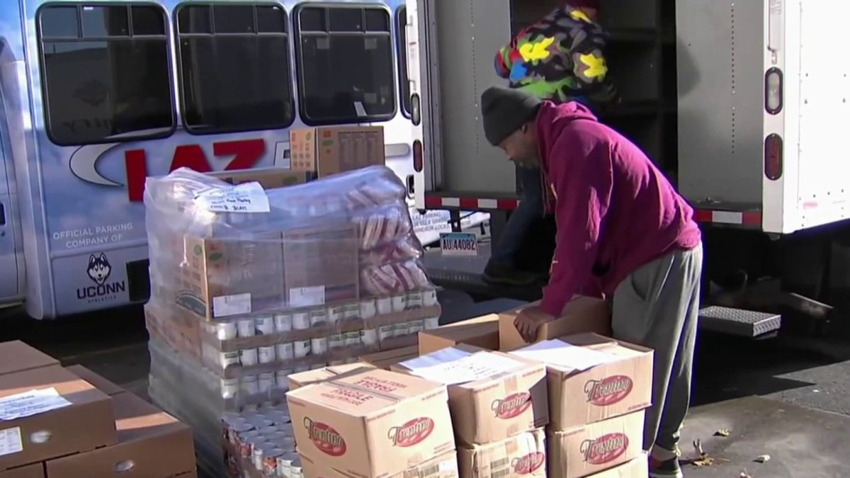 Conn. Foodshare hosts Turkey Tuesday amid increase in food insecurity ...