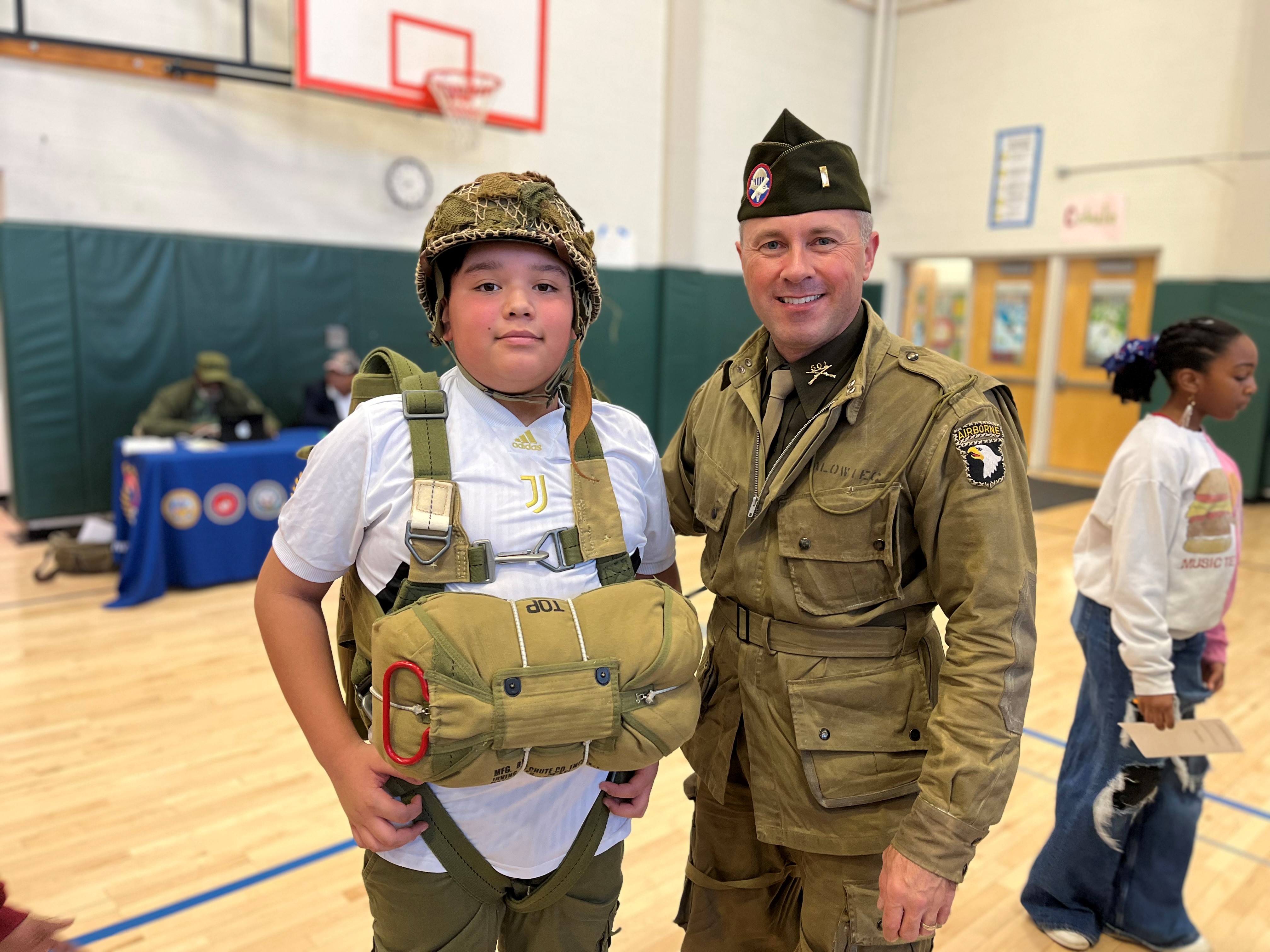 Hamden seventh graders speak one-on-one with veterans – NBC Connecticut