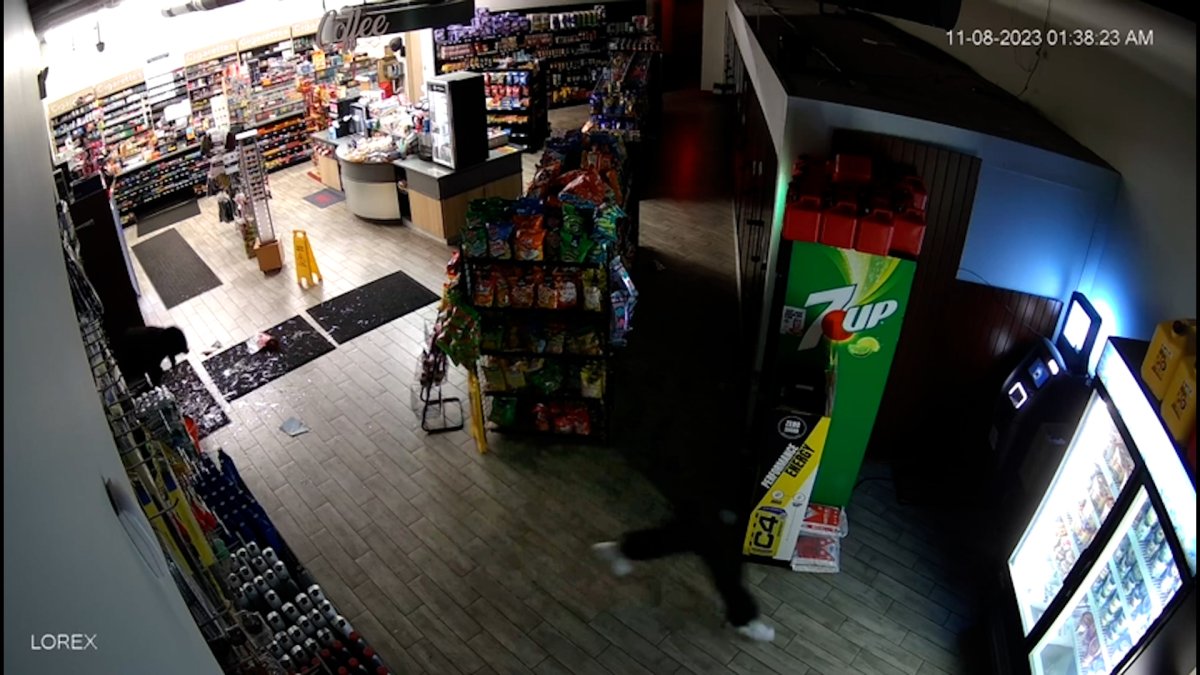 Surveillance Videos Show Thieves Trying To Steal Atms In String Of