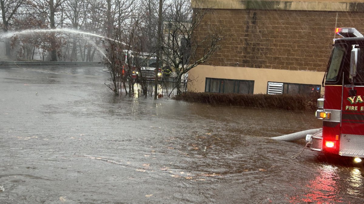 Comfort Suites in Norwich closed after water floods hotel – NBC Connecticut