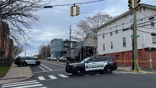 Man charged with murder after shooting leaves 1 dead, 2 injured in New ...