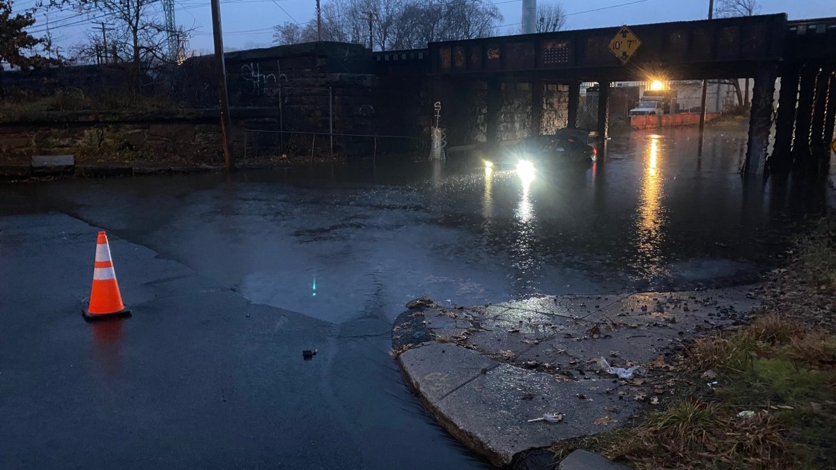 Parts of Conn. are flooding as strong storm brings heavy rain and high ...