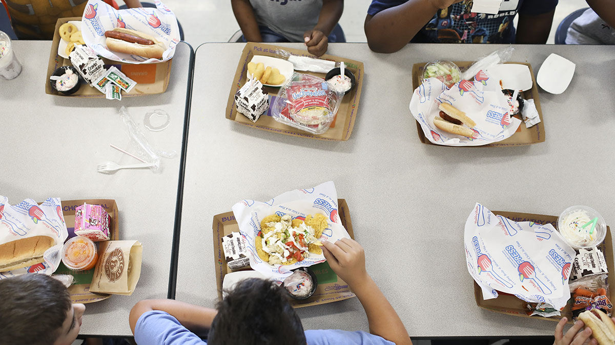 Former teacher raising awareness of school lunch debt through GoFundMe ...
