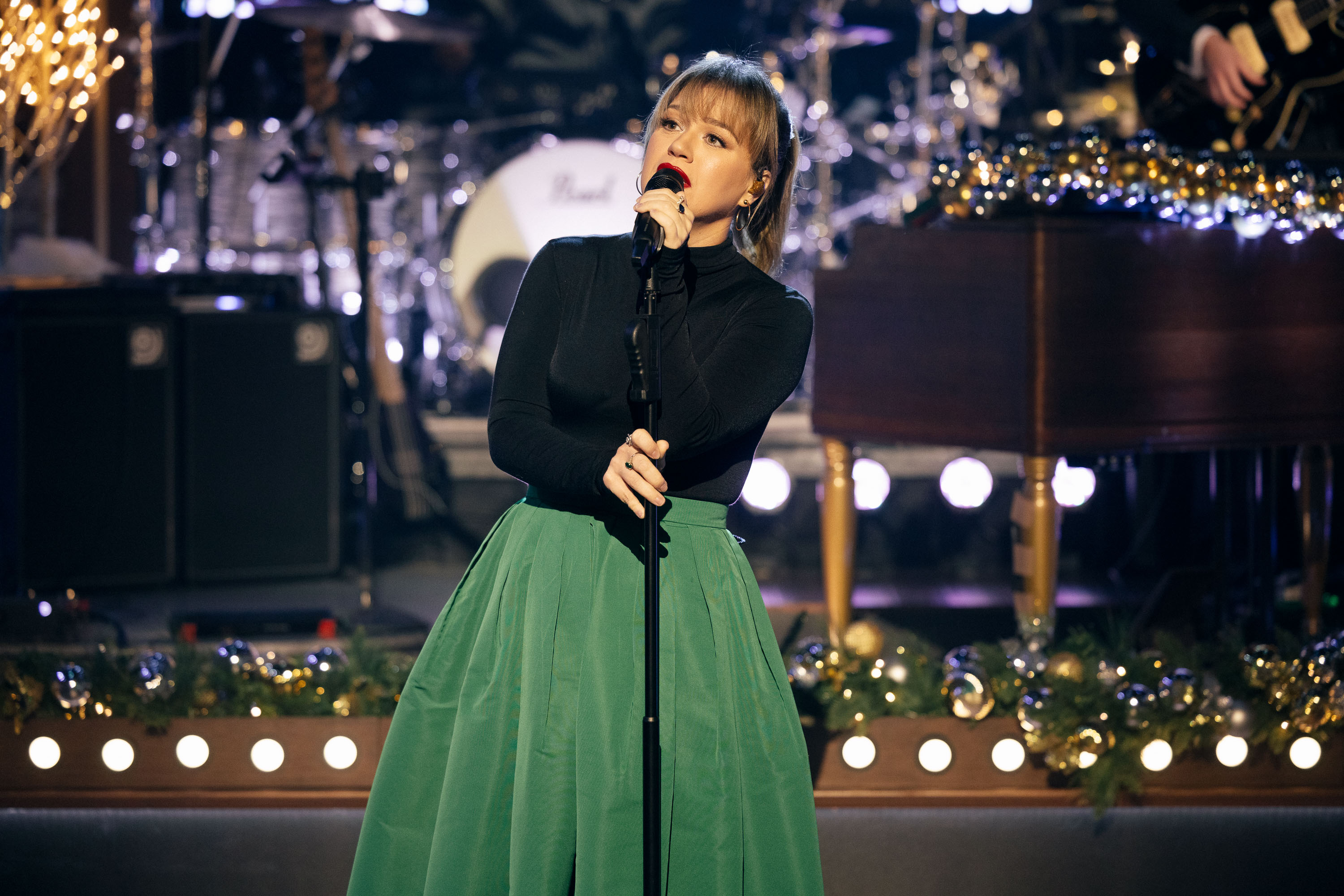 Kelly Clarkson weight loss: Star shares diet and exercise changes – NBC ...