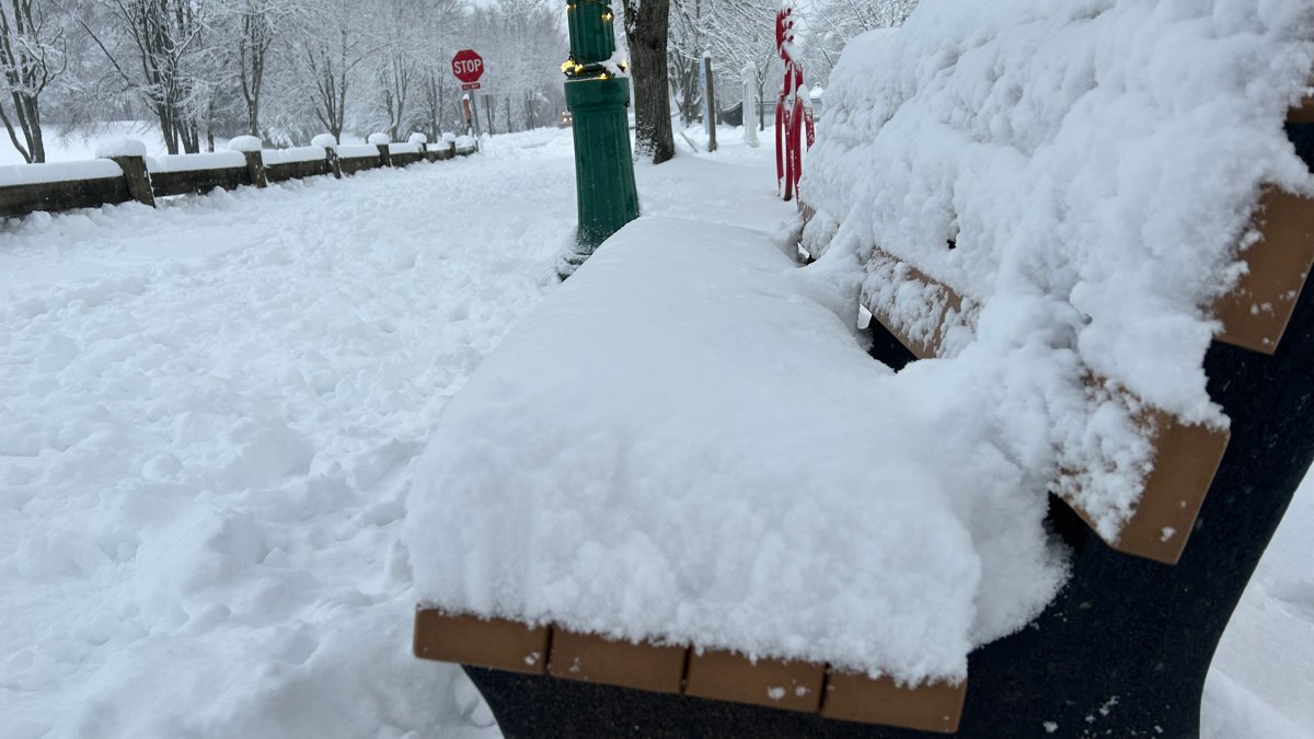 Several inches of thick, heavy snow in Simsbury – NBC Connecticut