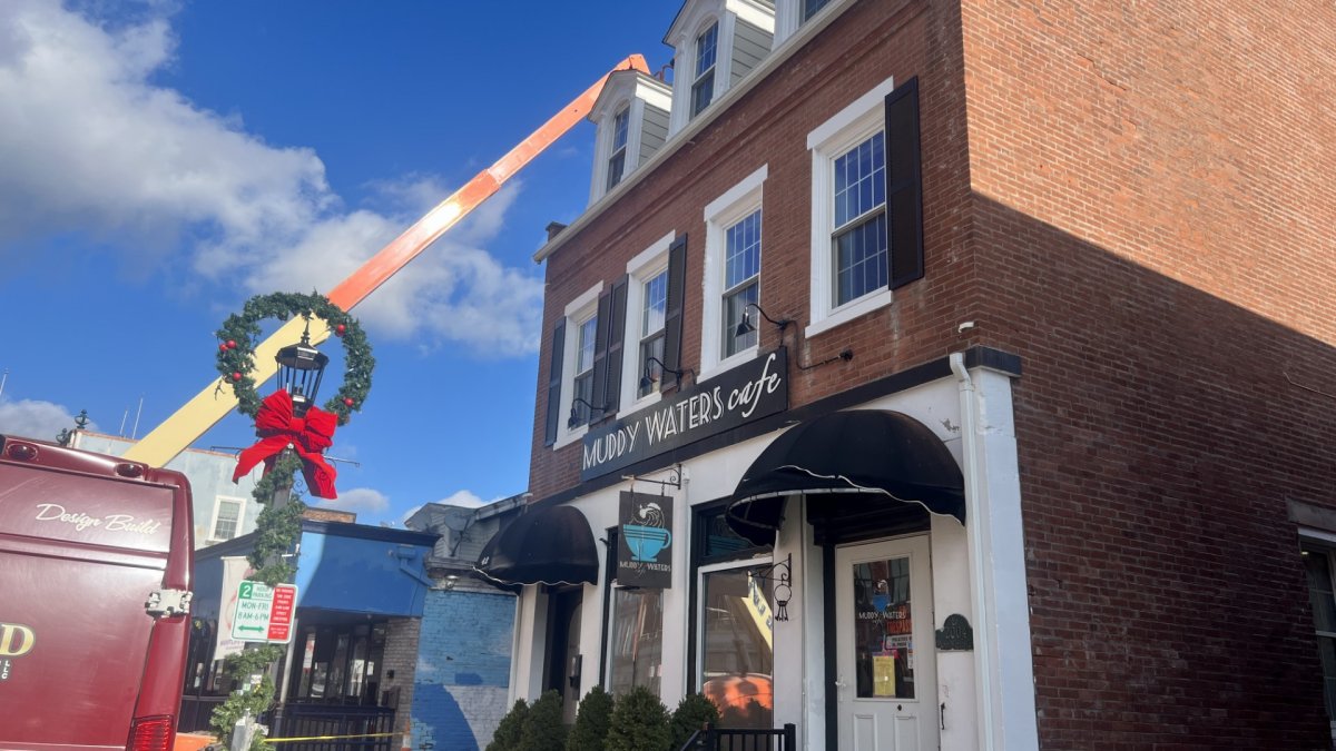 Popular New London café hopes to reopen this month after August fire ...