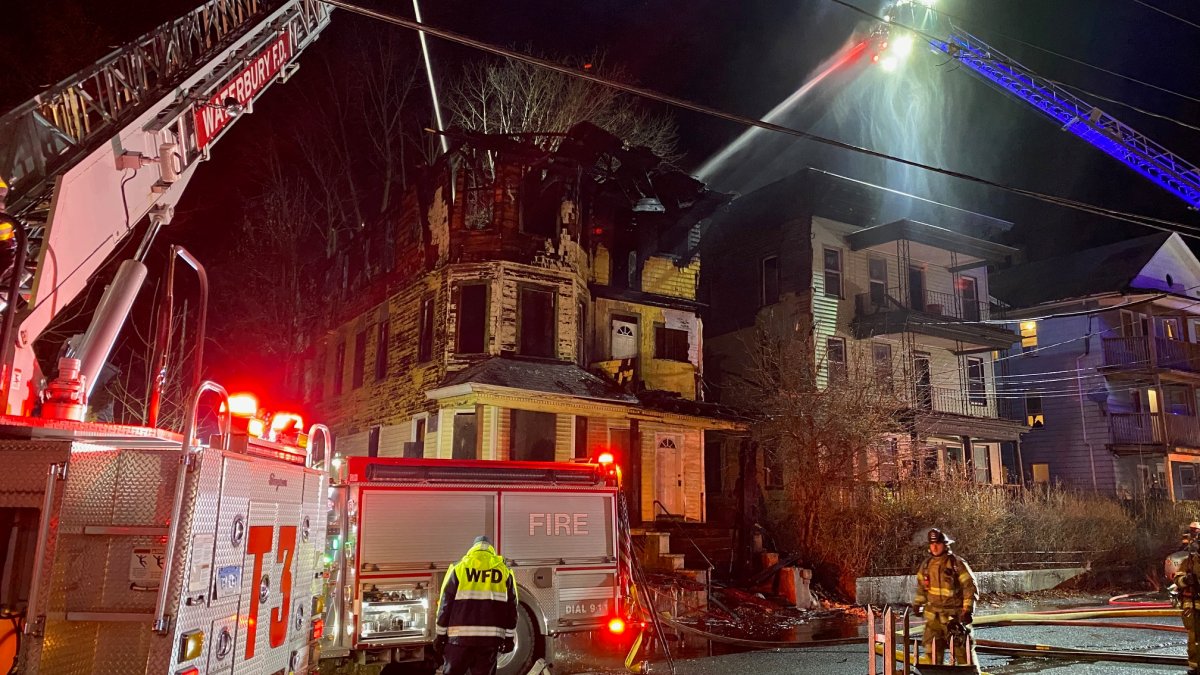 Fire tears through abandoned building in Waterbury on New Year’s Day – NBC Connecticut