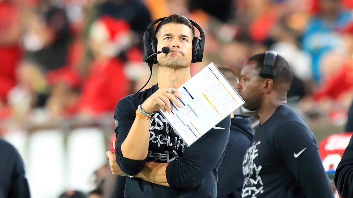 Panthers hiring Buccaneers OC Dave Canales as head coach – NBC Connecticut