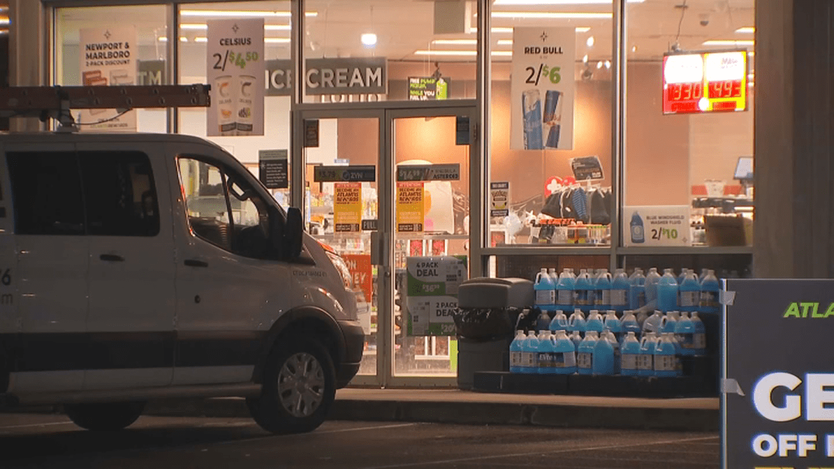 Armed Robberies At Manchester Gas Stations Under Investigation Nbc