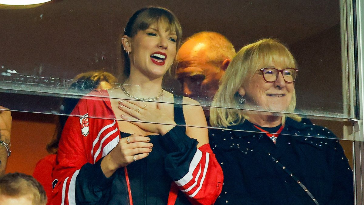 Donna Kelce seemingly hinted at Travis Kelce, Taylor Swift engagement ...