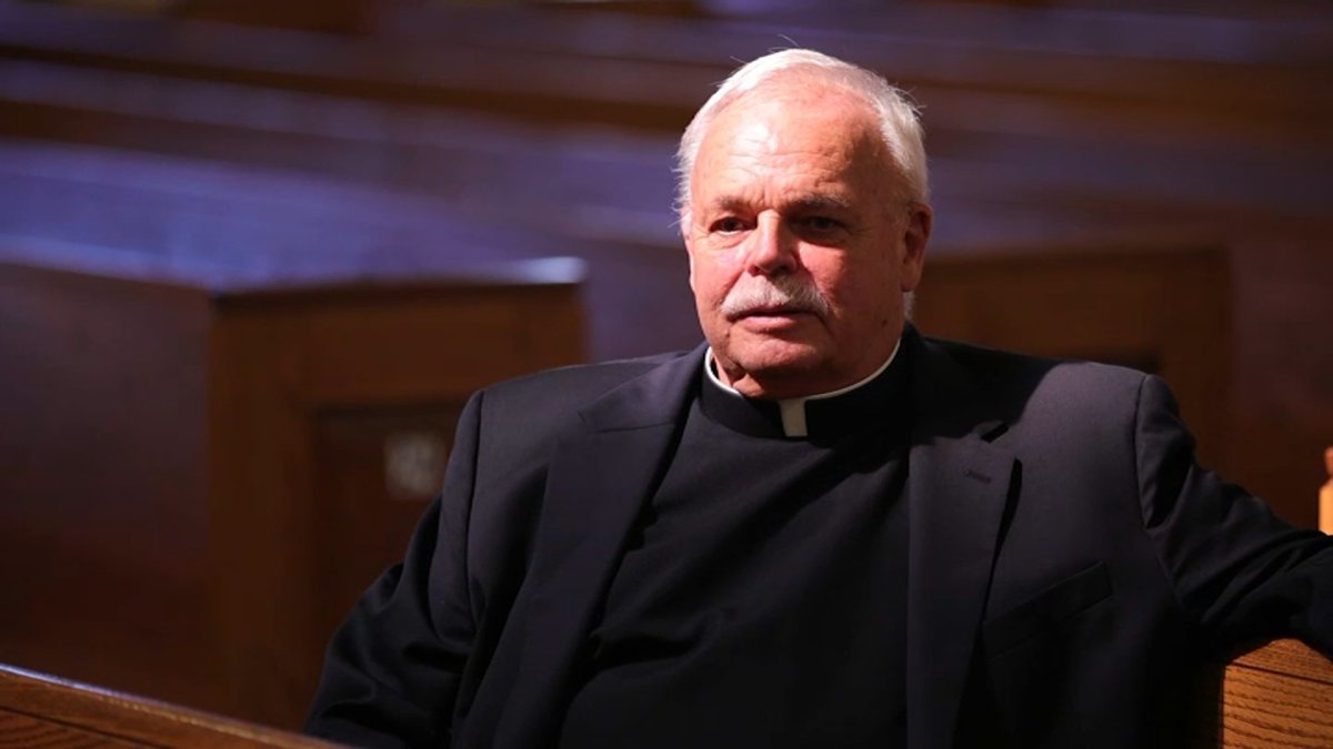Beloved Newtown priest celebrates his final mass – NBC Connecticut