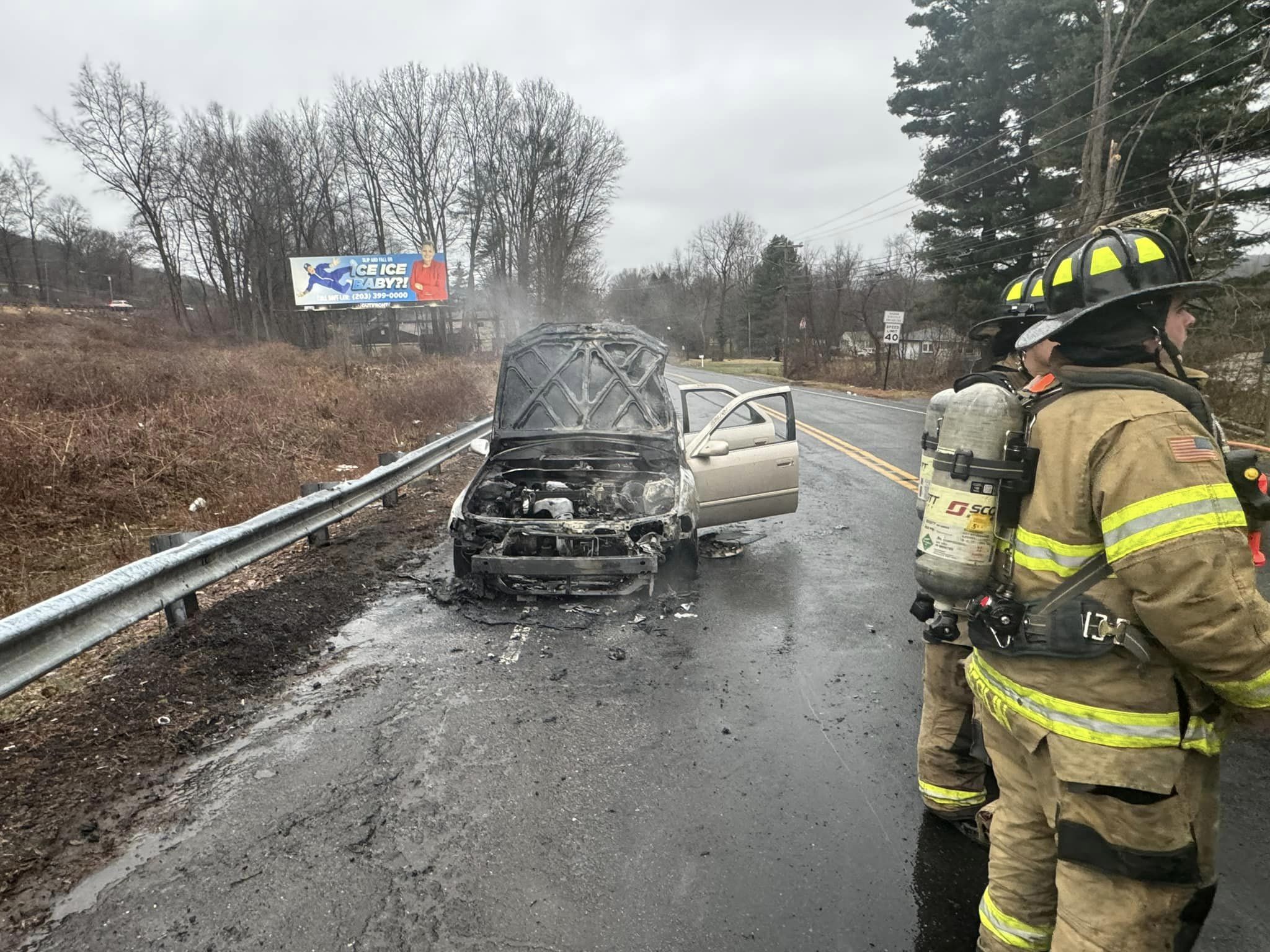 Fire engulfs car near the Berlin Turnpike – NBC Connecticut
