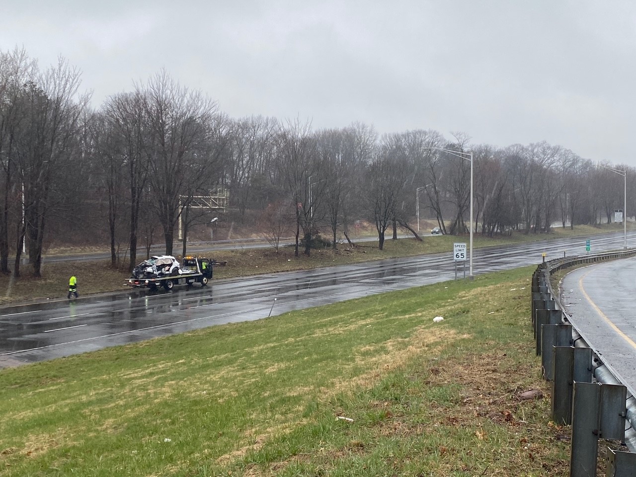 Life-threatening injuries reported in crash on I-384 West in Manchester ...