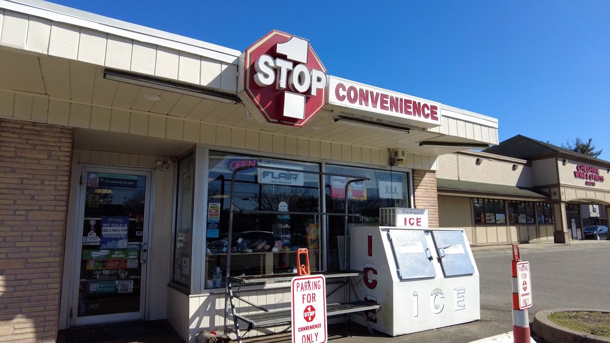 Dozens buy Powerball and Mega Millions tickets at Cheshire convenience ...