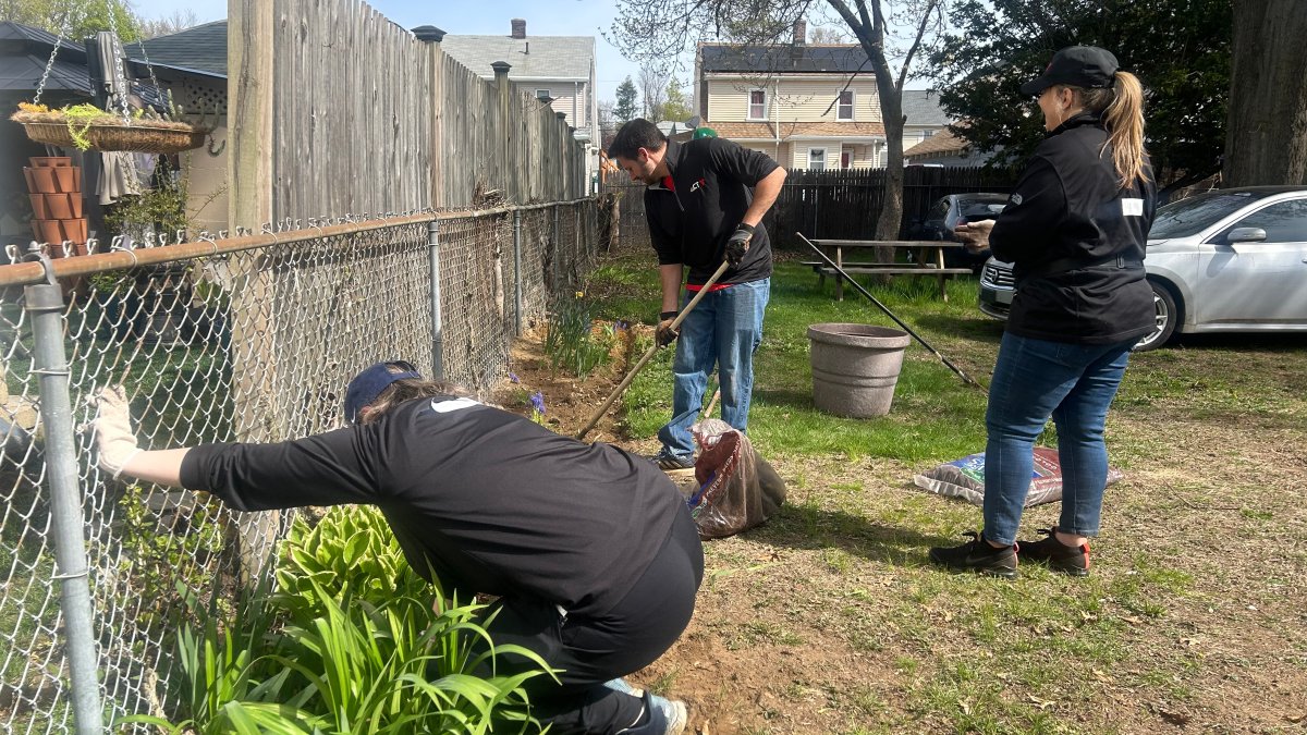 Rebuilding Together Hartford fixes up 14 homes on National Rebuilding ...