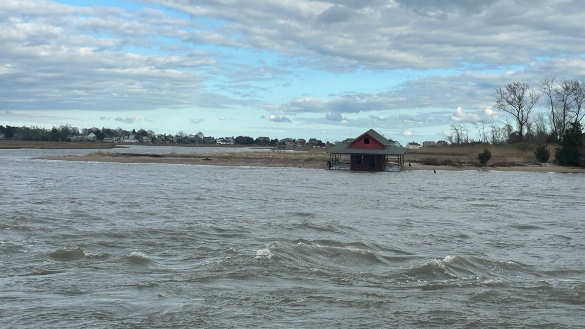 Guilford’s Little Red Shack overcome by rain and tide – NBC Connecticut