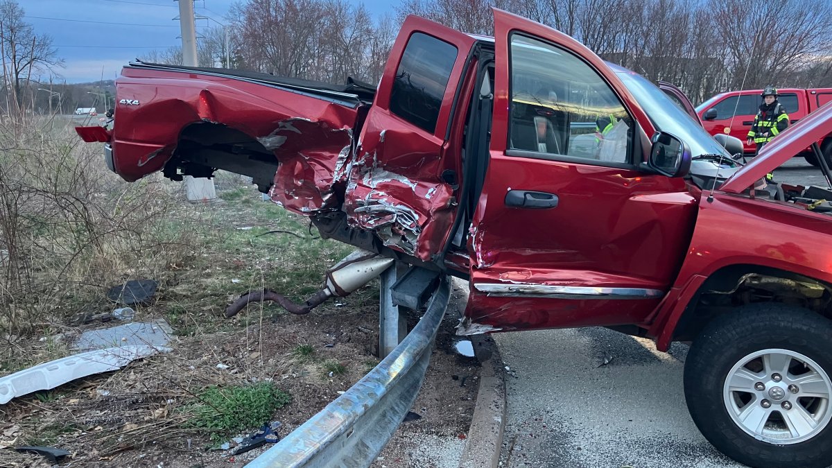 3 people taken to hospital after crash in Rocky Hill – NBC Connecticut