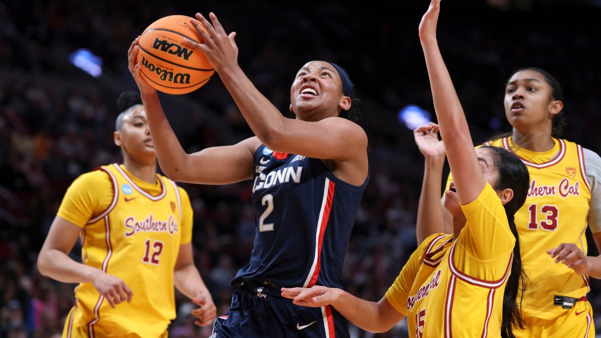 Paige Bueckers lifts UConn back to the Final Four with 80-73 win over ...