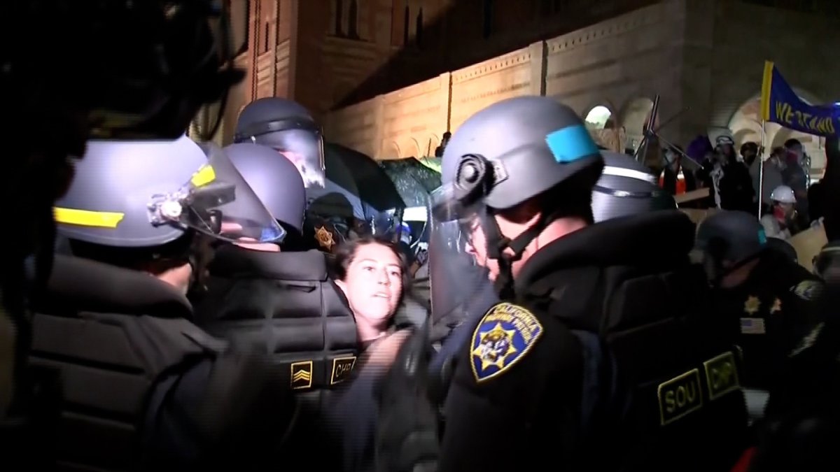LAPD dismantles protester encampments at UCLA – NBC Connecticut