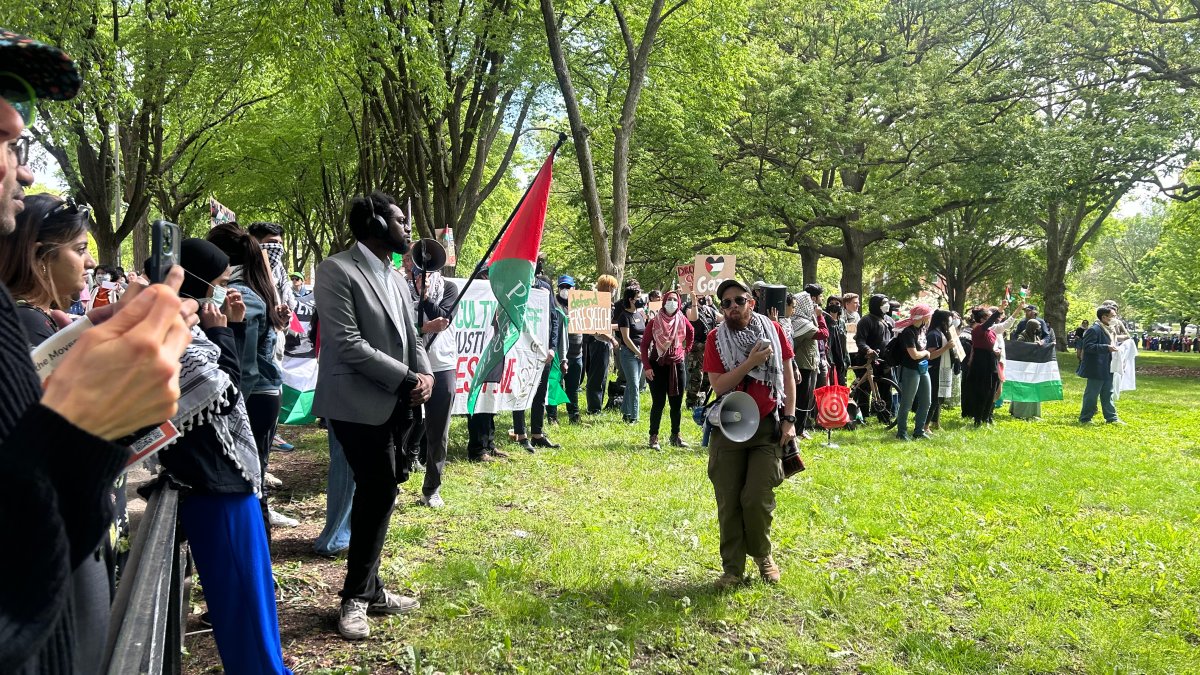 Dozens of pro-Palestinian protesters walk out of Yale graduation – NBC ...