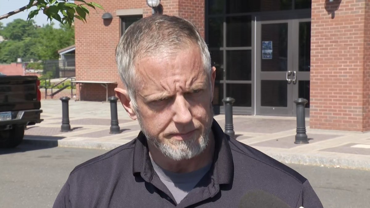 Hartford Police Give Update On Detaining Suspect In Hit And Run That
