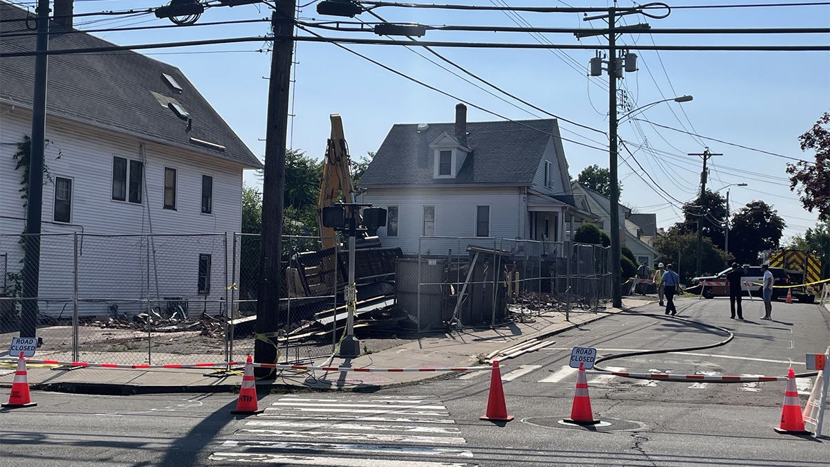 Community reacts to former Spring Glen Hardware building in Hamden ...