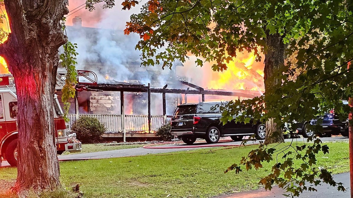 2 pets missing, 5 people displaced after large fire at Plainfield home ...