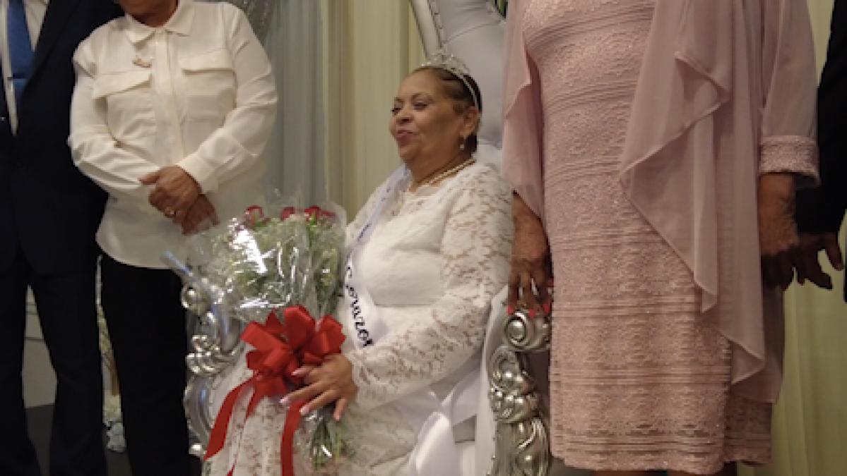 Queen of Hearts gives seniors their moment to feel like royalty – NBC ...