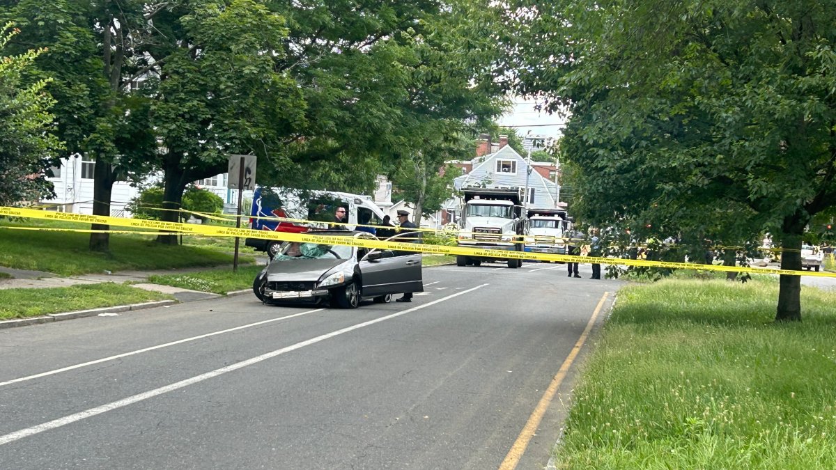 Man arrested after hitting, killing construction worker in Hartford: police – NBC Connecticut