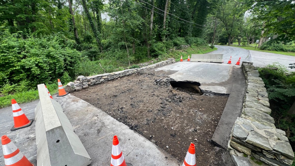 Sinkhole closes part of Route 169 in Pomfret – NBC Connecticut