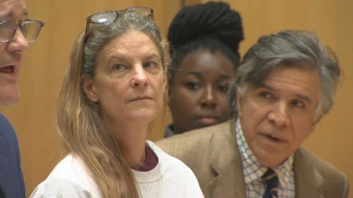 Troconis back in court on contempt charge, as she files petition ahead ...