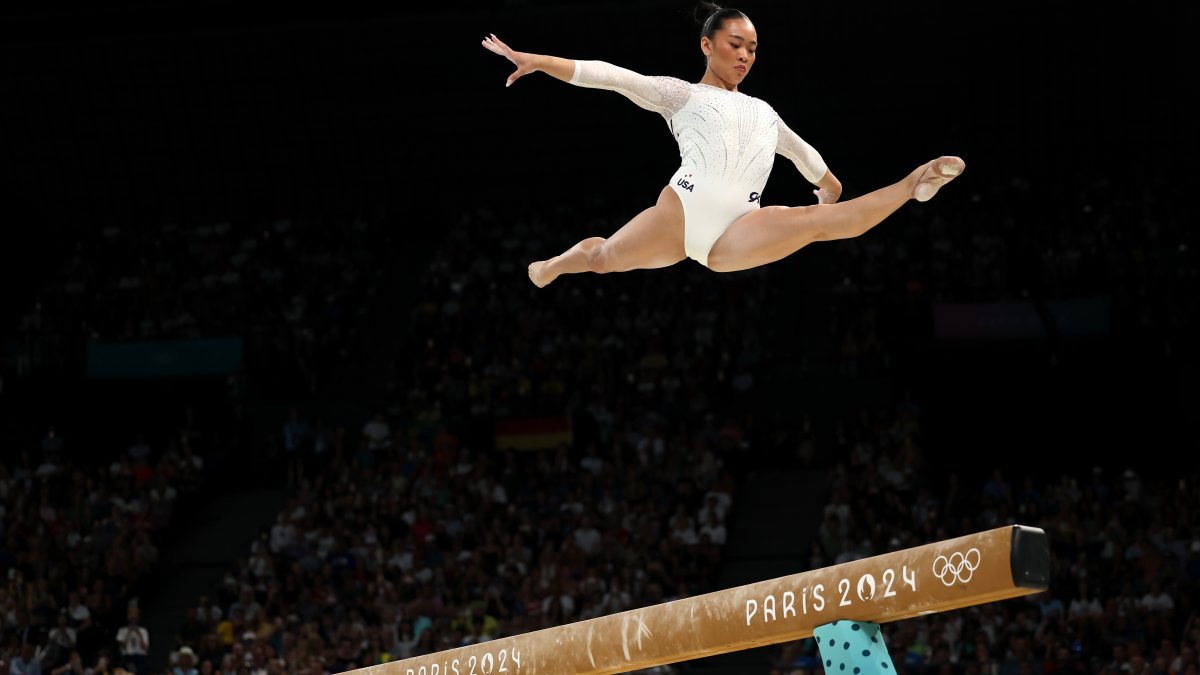 Gymnasts noticed something unusual during balance beam final – NBC ...