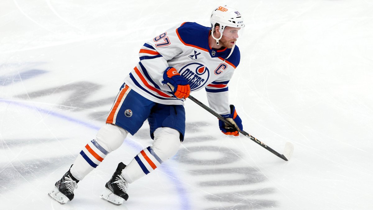 Oilers star Connor McDavid will miss 2-3 weeks with ankle injury – NBC ...