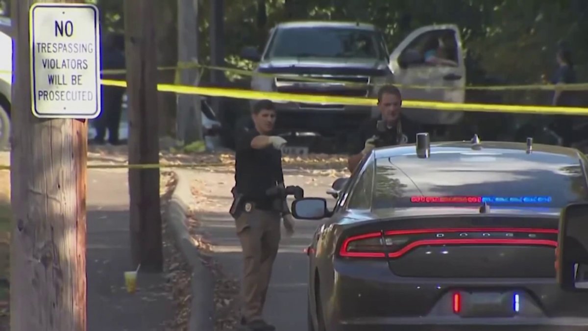 Man accused of stabbing Woodbury police officer in neck held on $3 ...