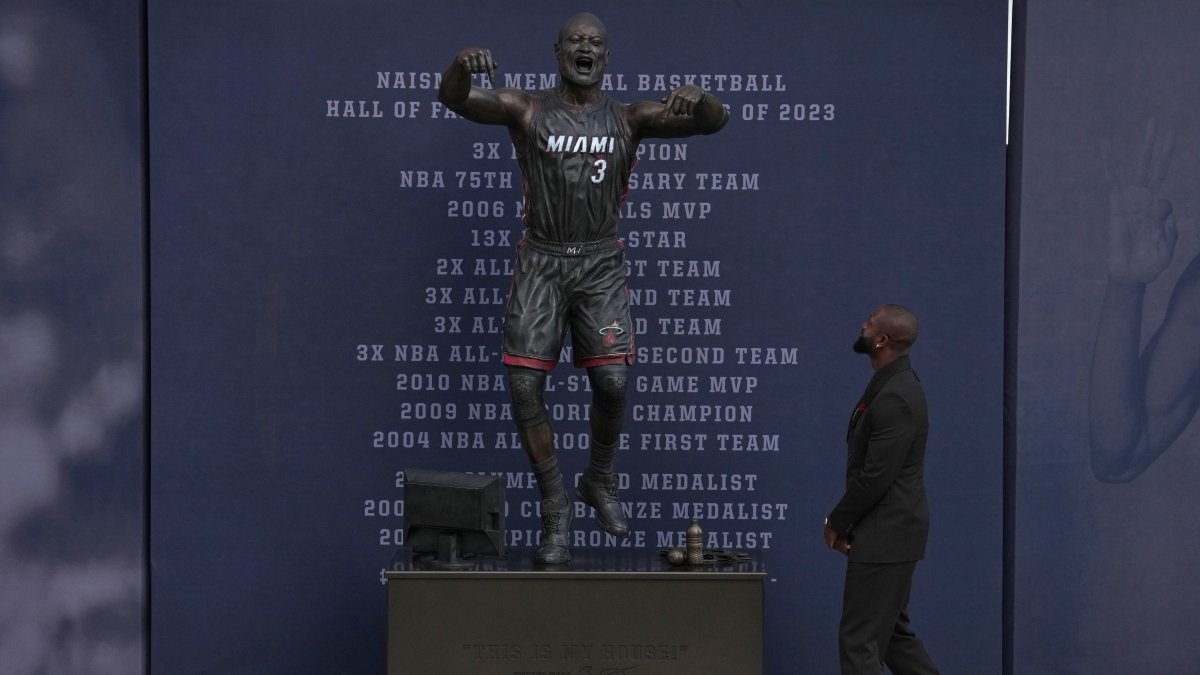 Who made the Dwyane Wade statue? Artist behind it speaks out – NBC ...