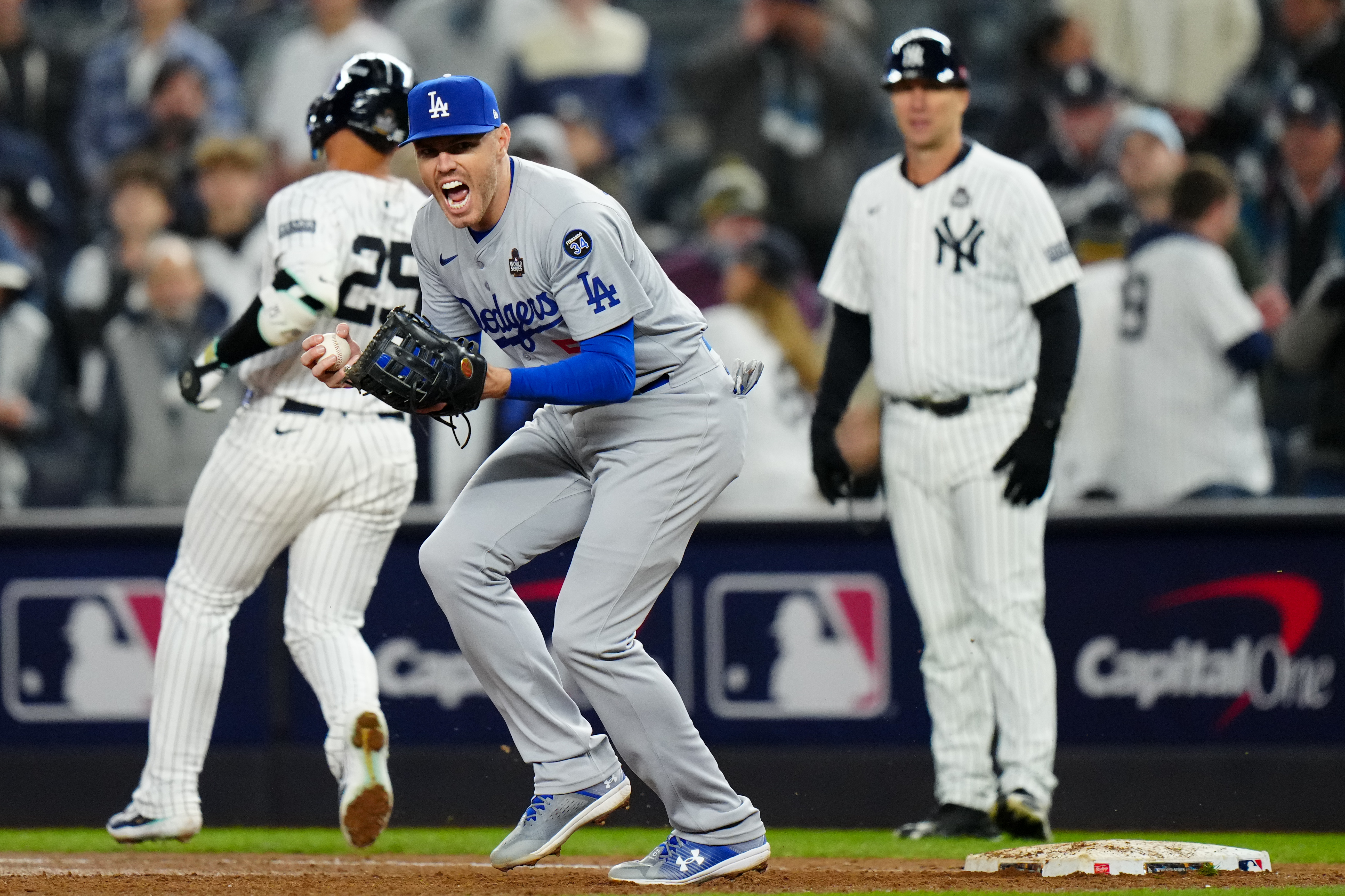 Live updates: Dodgers try to sweep Yankees in World Series Game 4 – NBC ...