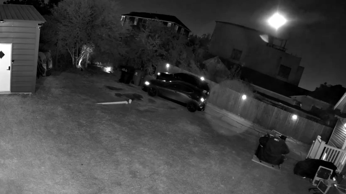 Security camera captures moment helicopter crashed into Houston radio ...