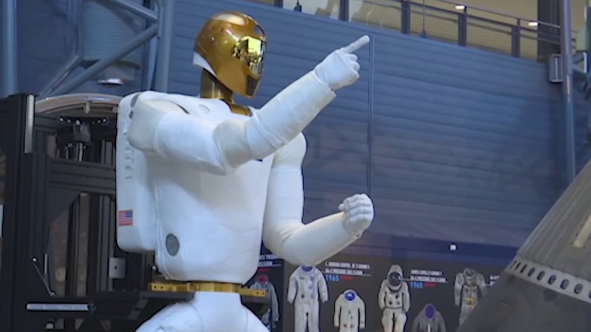 Smithsonian displays 1st humanoid robot to go to the ISS – NBC Connecticut