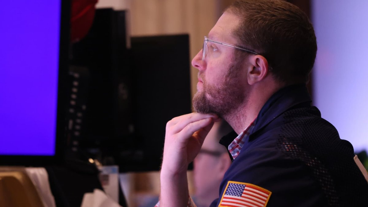 Buying bonds when the Federal Reserve started cutting rates was a ...