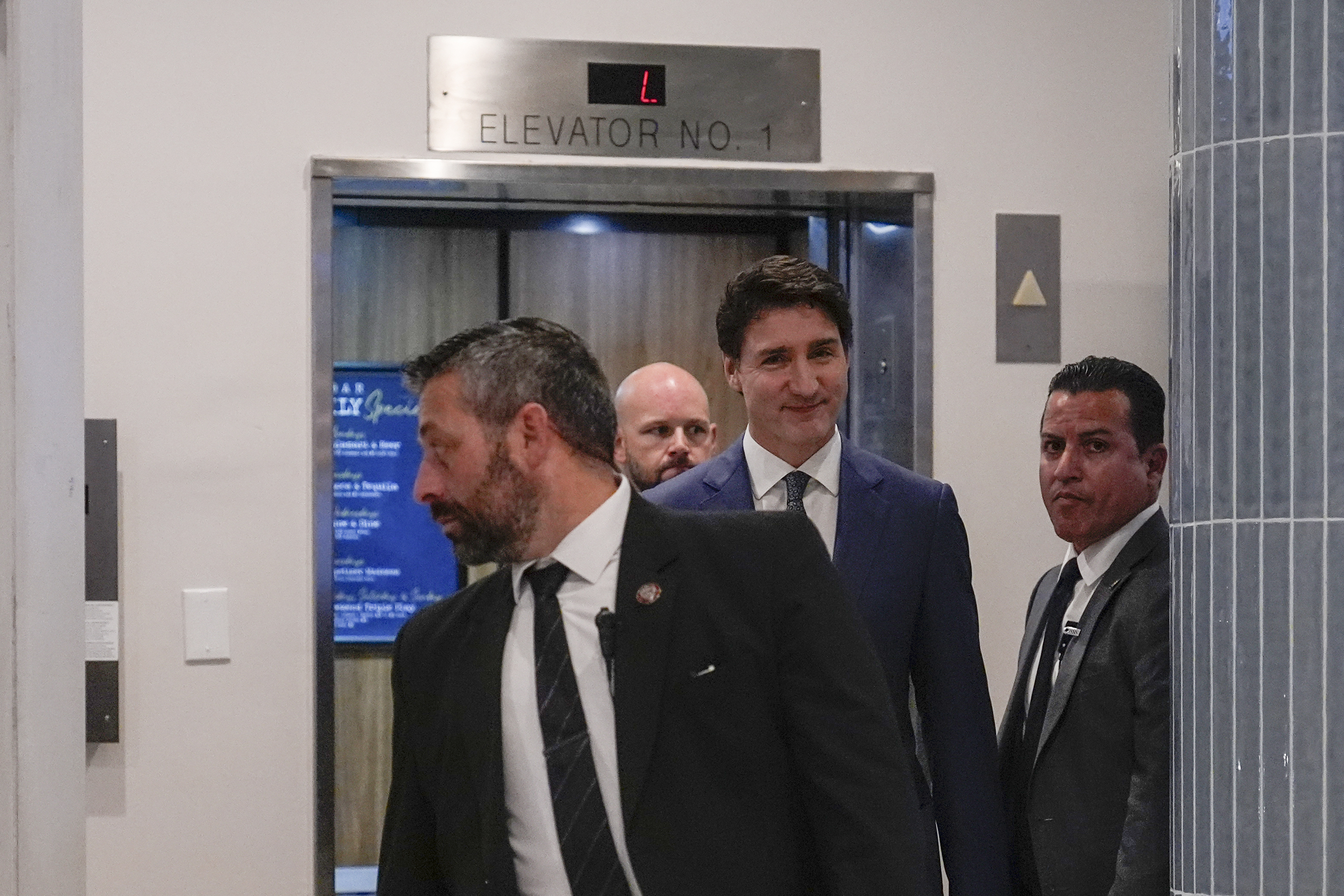 Canada’s Trudeau meets with Trump after tariffs threat – NBC Connecticut