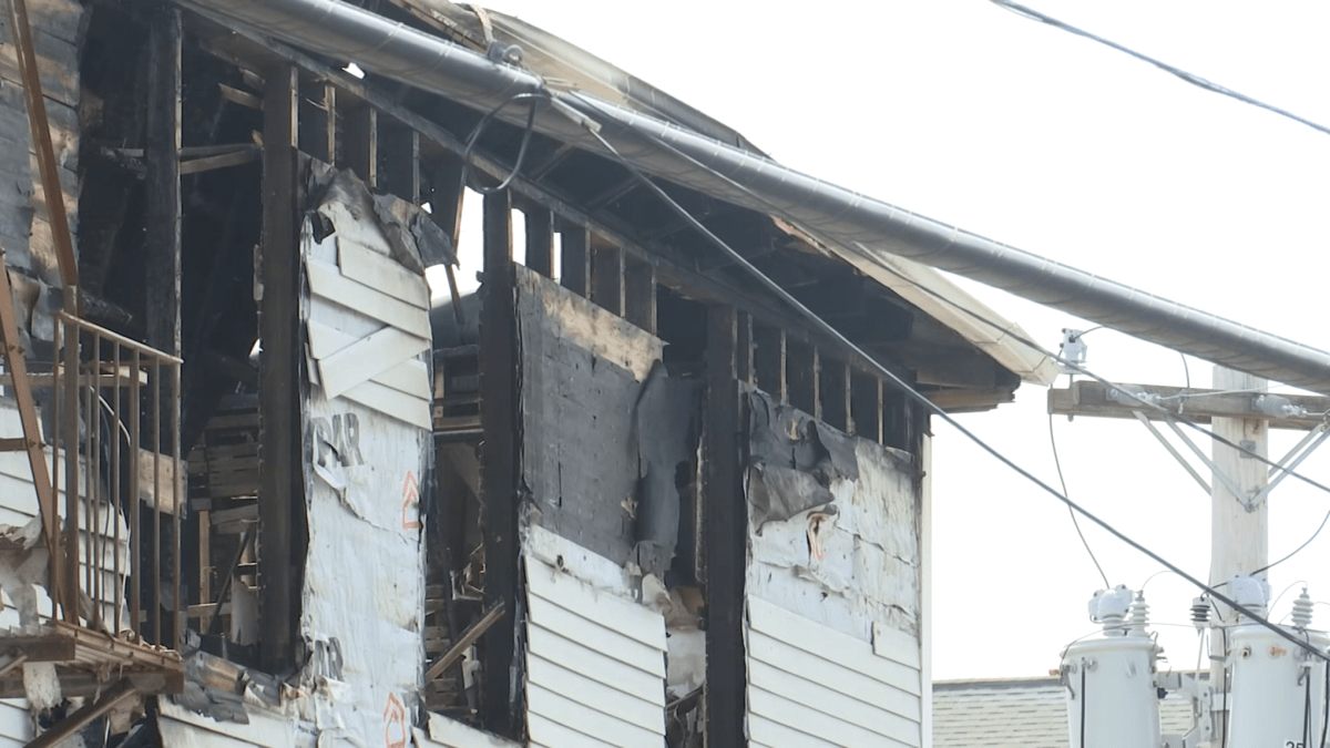 Harborside Inn guests stuck in insurance claim stalemate a year after ...