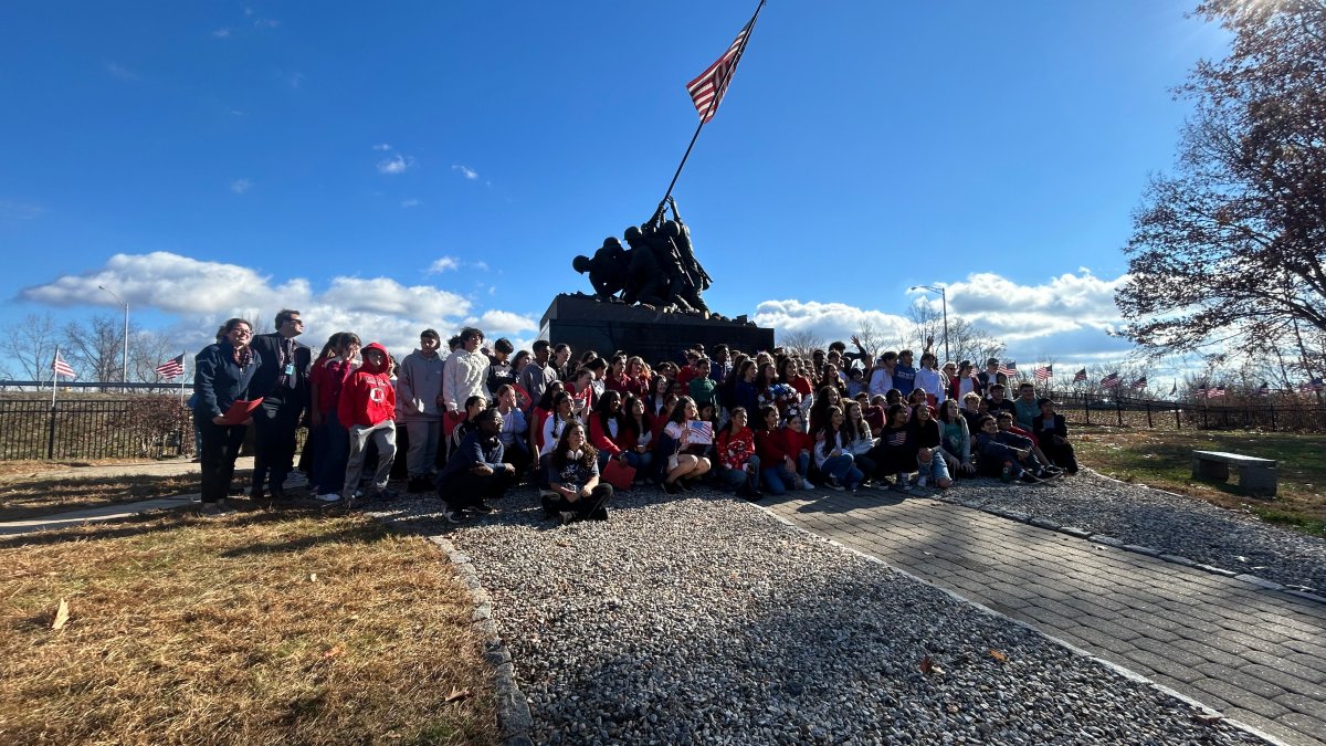 Decades-long Veterans Day tradition continues at Iwo Jima Memorial in ...