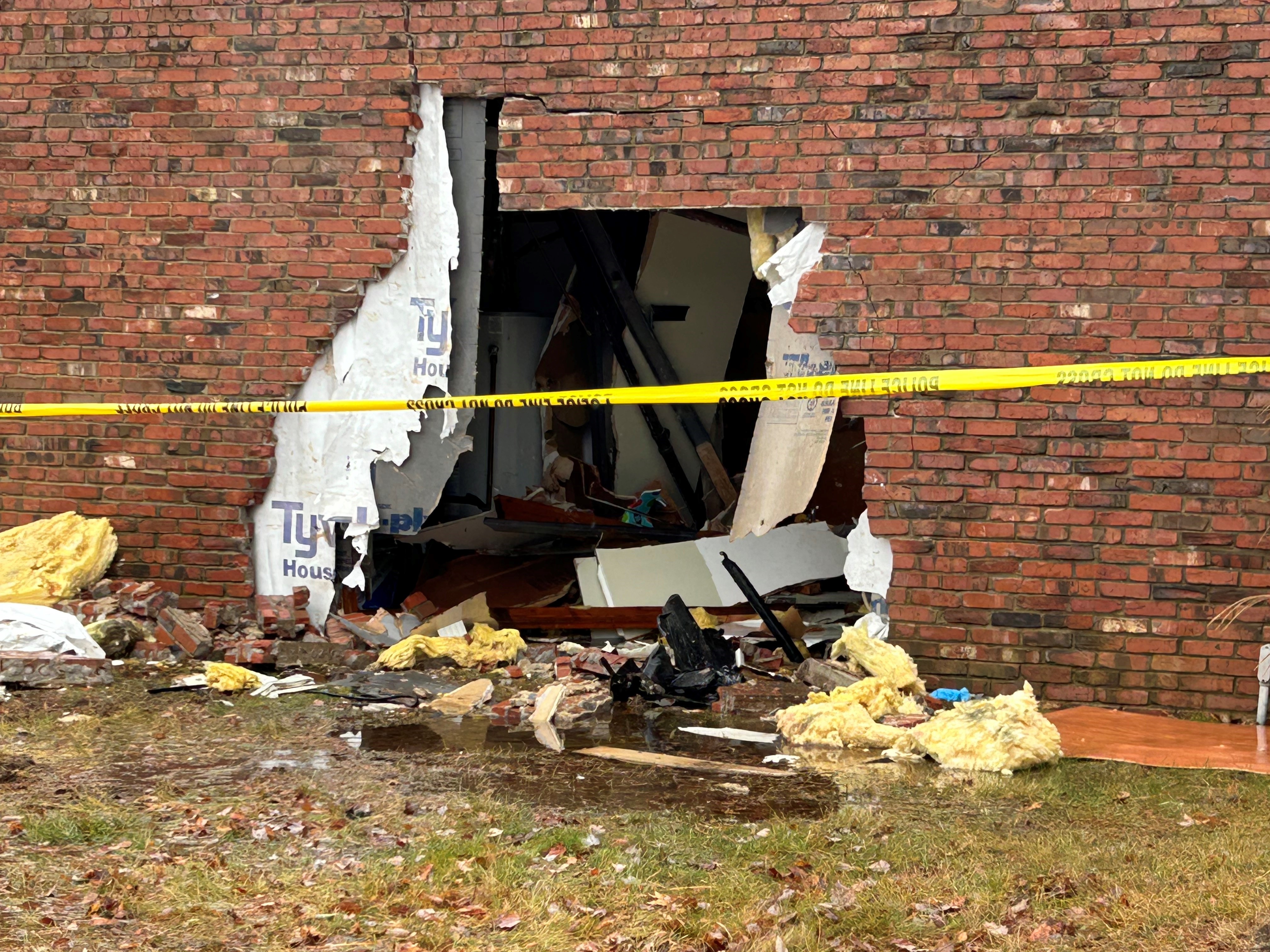 Car crashes into building in Windsor – NBC Connecticut