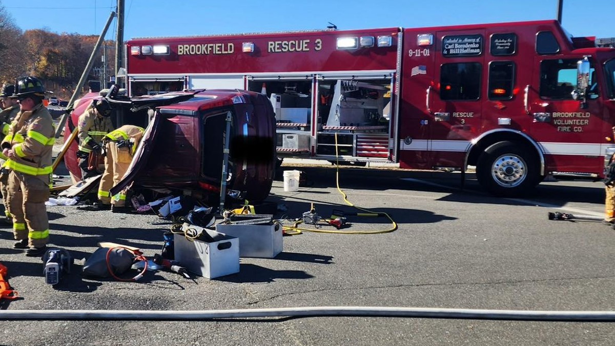 4 taken to hospital after crash in Brookfield – NBC Connecticut