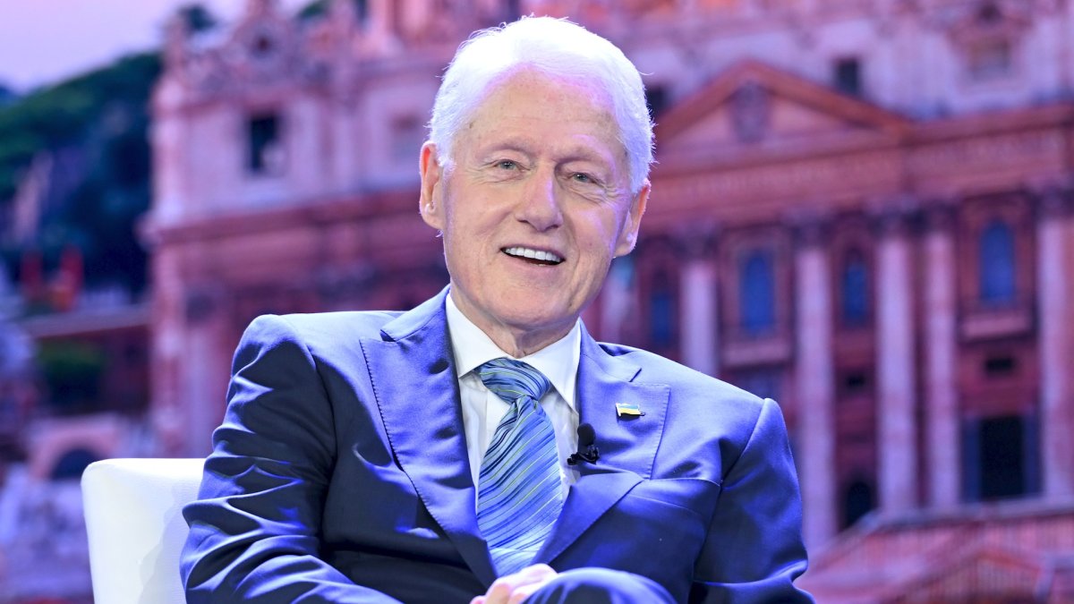 Former US President Bill Clinton discharged from hospital with flu ...