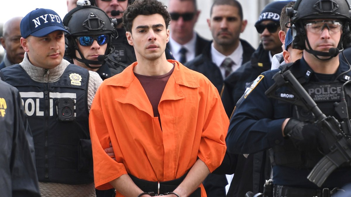 Luigi Mangione to use psychiatric defense in state murder case – NBC ...