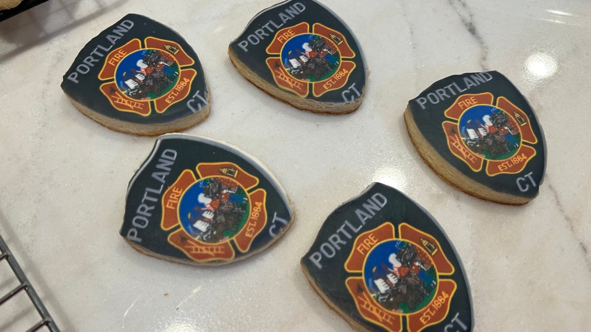 Baker starts cookie fundraiser in honor of fallen Portland fire ...