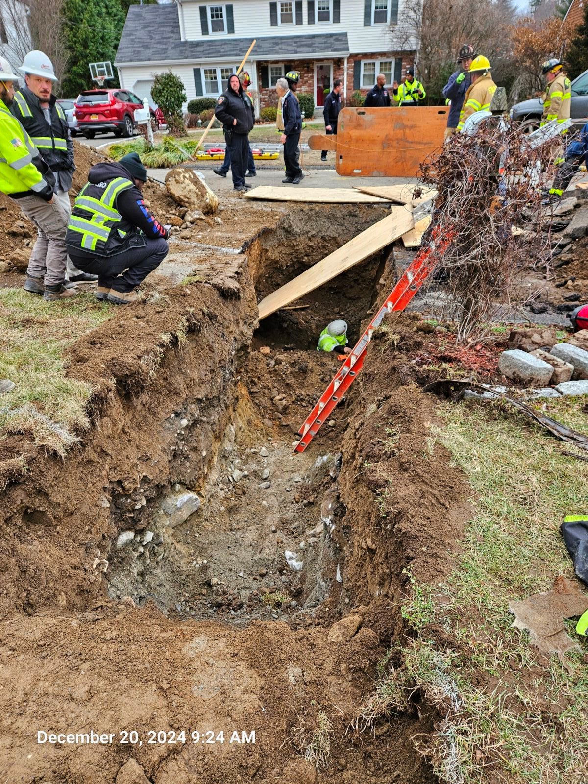 Firefighters free worker buried in trench collapse in Stamford – NBC ...