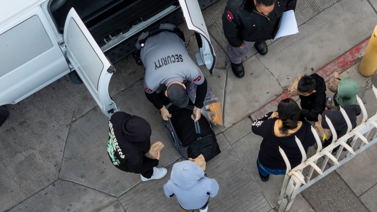 What a typical ICE deportation looks like – NBC Connecticut