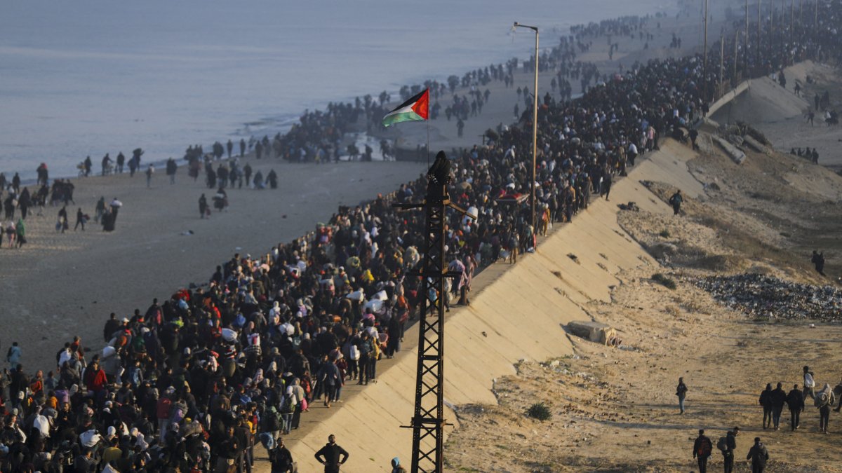 Palestinians celebrate their return to northern Gaza – NBC Connecticut